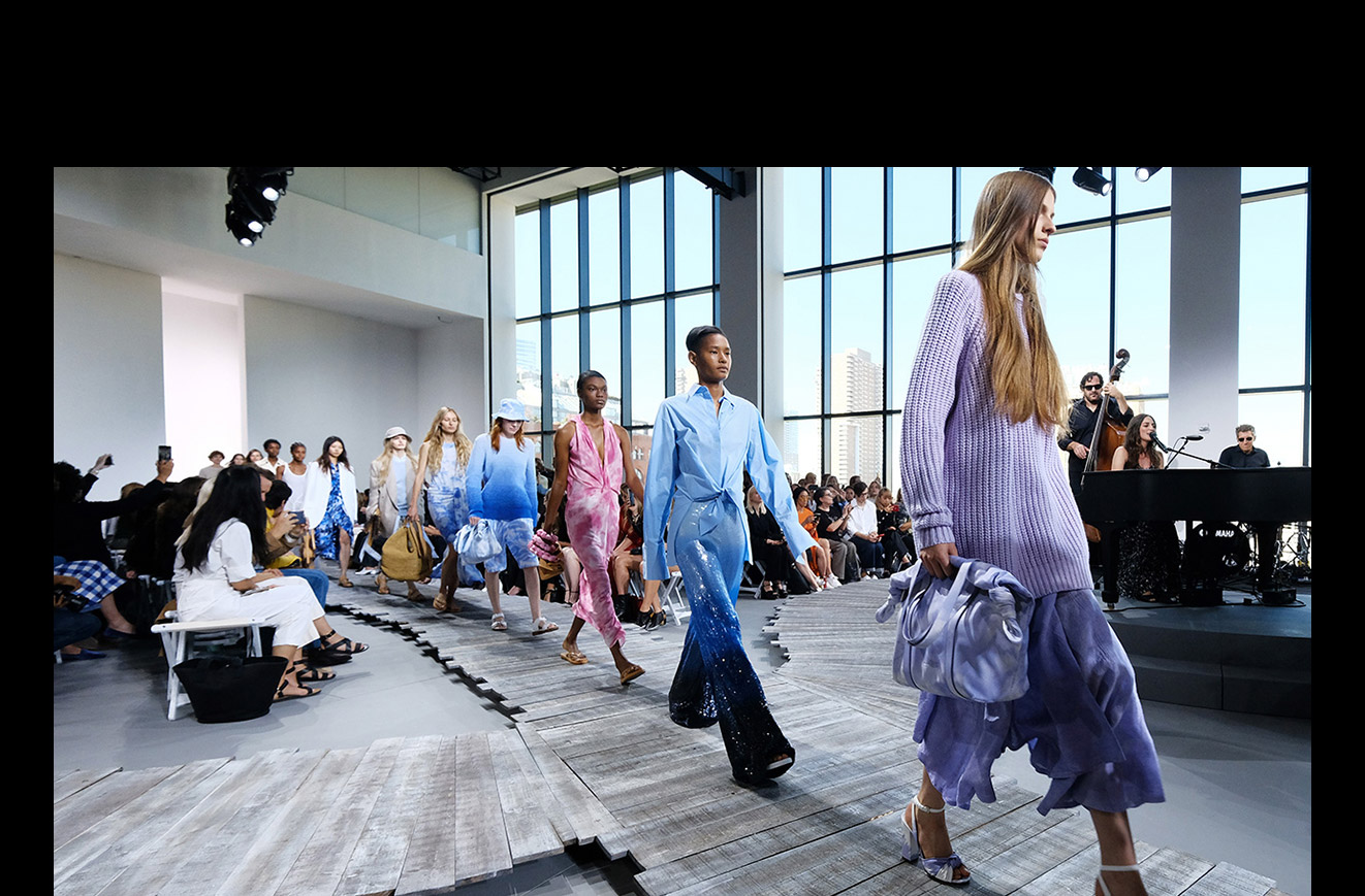 RUNWAY SHOWS天桥风云 | DESTINATION KORS - MICHAEL KORS 中国大陆官方网站